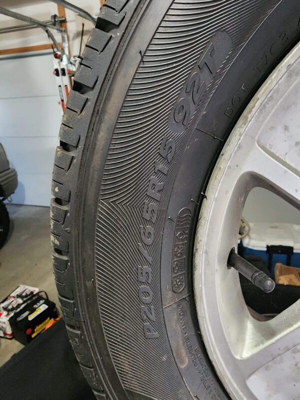 99 Chevy Tracker Tires