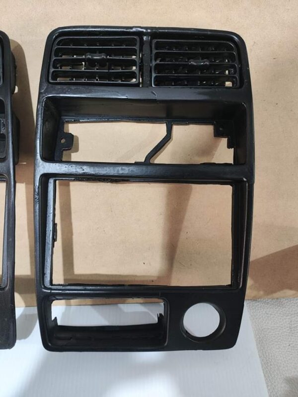 Tracker and Sidekick Radio Bezel/Trim