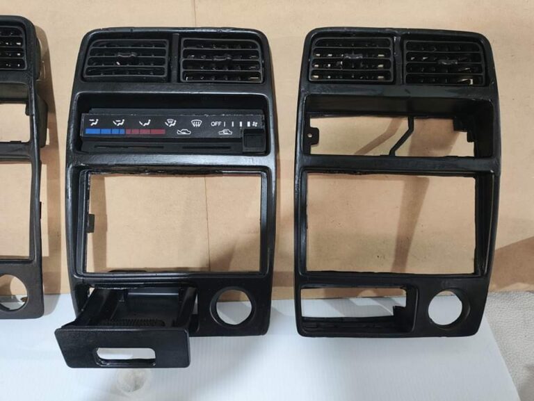 Tracker and Sidekick Radio Bezel/Trim